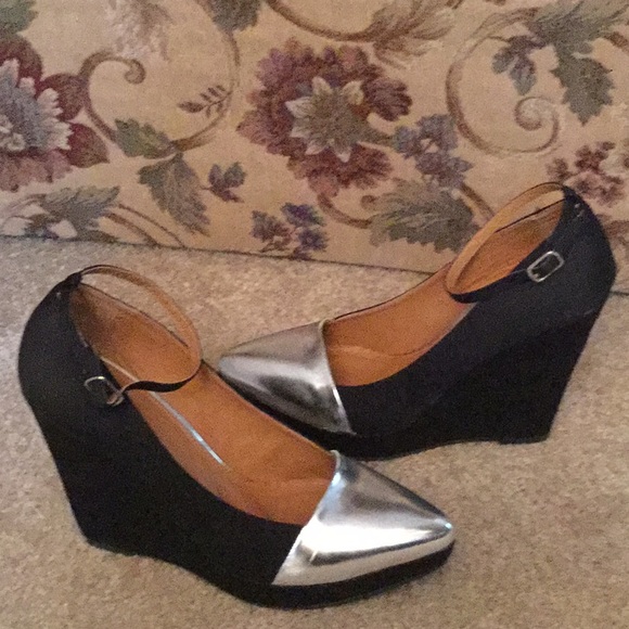 Kimchi Blue | Shoes | Kimchi Blue Wedged Shoes | Poshmark